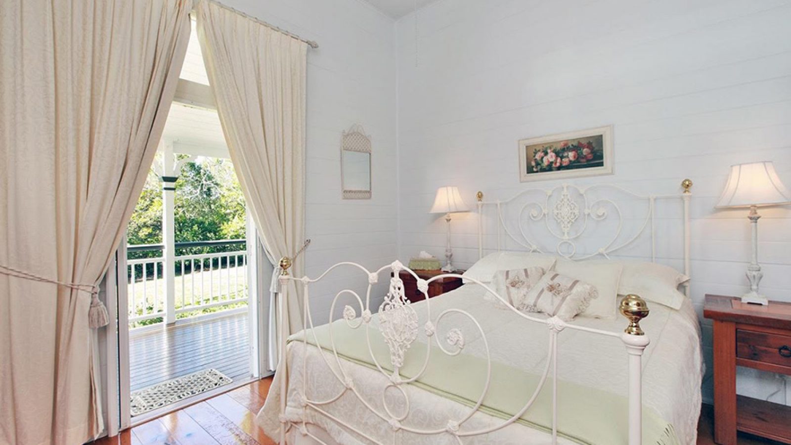 Farm Stay Sunshine Coast - Cottage Stays